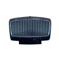 China The New High Quality Flying Spur ZG2 Front Bumper Center Mesh air Hood Intake Grille Chrome Silver Tuyere for Bentley for sale