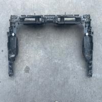 China New High Quality Flying Spur ZG2 Front tank Frame Assembly Collision Beam Fixed Seat Radiator Gantry  for Bentley for sale
