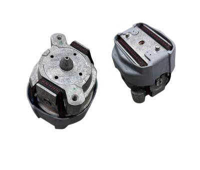 China New High-quality Flying Spur 3W4W Engine Left and Right Footplate Rubber, Rubber-metal Shock Absorber Support for Bentley for sale