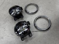 China The Classic High Quality Levante M161 Front Left and Right Bumper Fog Lights LED Spotlight Type Light Chrome Cover  for Maserati for sale