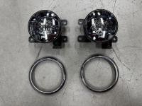 China The Classic High Quality Levante M161 Front Left and Right Bumper Fog Lights LED Spotlight Type Light Chrome Cover  for Maserati for sale