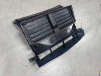 China The Classic High Quality Levante M161 Front Radiator Hood Automatically Adjusts the Shutter Hood Gantry  for Maserati for sale