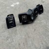 China Classic High-quality GranTurismo M145 MC Front Console with air Conditioning Vents for Both Heating and Cooling for Maserati for sale
