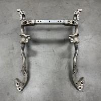 China New High Configuration Q8 4MN Front Engine Bracket Ingot Beam square Front Subframe Aluminum Quality for Audi for sale