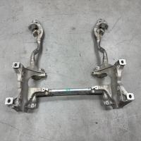 China New High Configuration Q8 4MN Front Engine Bracket Ingot Beam square Front Subframe Aluminum Quality for Audi for sale
