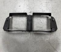 China Classic High-quality R8 FSI quattro 422 423 427 429 Front Intercooled Auxiliary Radiator air Deflector Grille for Audi for sale