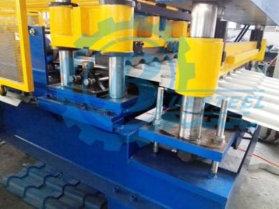 China Tile Roll Forming Machine 5-10m/min High Productivity Industrial Equipment for sale