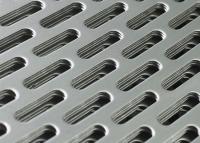 China 50mm Hole 0.5mm Width Perforated Wire Mesh Metal Screens Customized For Building Facade for sale