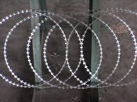 China OD 900mm Concertina Razor Barbed Wire Coiled BTO 22  Galvanized for sale
