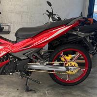 China Custom Blue Semi-CNC Aluminum Alloy Swing Arm for Yamaha Y15 Tailored to Your Needs for sale
