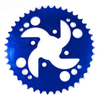 China Blue/Red/Black Custom CNC Aluminum 520 43T Motorcycle Rear Sprocket for TVS Apache 200 for sale