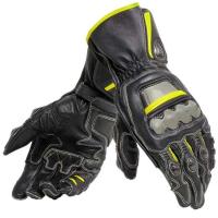 China Unisex Leather Winter Motorcycle Gloves with Waterproof and Anti-Collision Protection for sale
