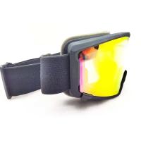 China Custom Winter Sports Adults Ski Goggles with Anti-Fog Magnetic Lens and Customized Color for sale