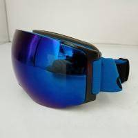 China Customized Men's Ski Goggles with Magnetic Interchangeable Lenses Custom Design for sale