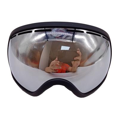 China Unisex Black Ski Goggles with Customized Anti-Fog TPU Frame and OTG Black Frame for sale