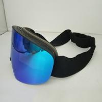 China Blue Lenses 3 Layers High Density Foam Magnetic Ski Goggles with Custom UV Protection for sale