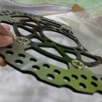 China Customized Natural Color Black 4.5mm Thickness Front Brake Disc for Kawasaki ER6N ER6F for sale