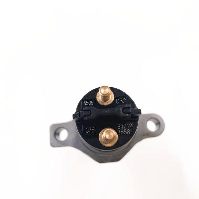 China Bos-ch Common Rail Fuel Injector 0445120032 For Diesel Engine for sale