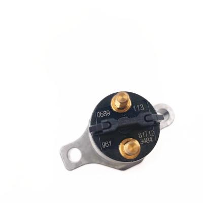 China Bos-ch Common Rail Fuel Injector 0445120113 For Diesel Engine for sale