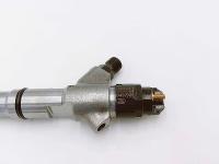 China Bos-ch Common Rail Fuel Injector 0445120130 For Diesel Engine for sale