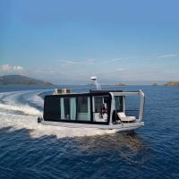 China 4.0m Width Floating Party Boat Aluminum Luxury Houseboat For 16 Person for sale