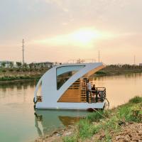 China TV Entertainment Floating Boat House 6.2m Length For Funny Water Experience for sale