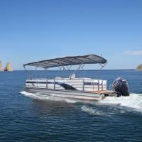 China Single Layer Pontoon Type Boat 25-30FT 7.6m Length Aluminum Construction for sale