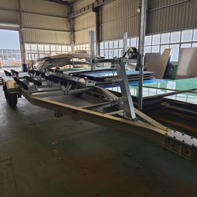 China Adjustable Length Aluminium Boat Trailer with Corrosion-Resistant Welded Frame Construction for Secure Marine Transport for sale