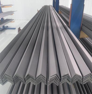China Gr5 Titanium Angle ASTM F136 B348 L Shape Profile 30x30x3mm 6000mm for sale