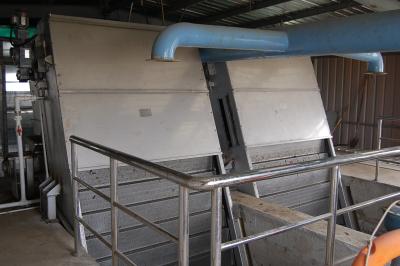 China WJG Stair Wastewater Bar Screen 600-3000mm Width for Meat Industry Treatment for sale