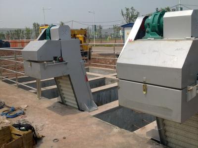 China CFH Series Mechanical Rotary Bar Screen for Industrial Wastewater Treatment 300-1500mm for sale