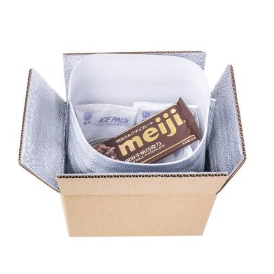 China Geometric Aluminum Thermal Material Box Liner Insulation for Food Delivery Cooler Bag for sale