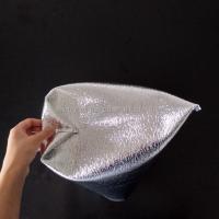 China Cold Food Shipping Insulated Aluminum Foil Cooler Bubble Thermal Bag with Custom Logo for sale