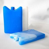 China Travel-Friendly 12*8*2.5cm Mini Portable Gel Cooler for Bear Milk Preservation for sale