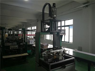 China PLC Control System Rigid Box Making Machine 1 - 4mm Paper Thickness 0 - 200pcs/Min for sale