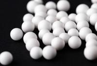 China Al₂O₃ Ceramic Alumina Grinding Balls Zero Contamination for Pharma & Food for sale