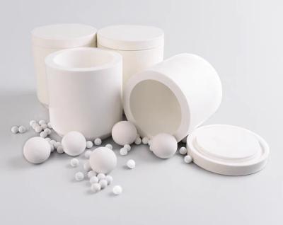 China Vertical Wear-Resistant Corundum Ball Milling Jar for Alumina for sale