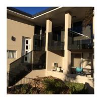 China Zimbabwe glass top standoffs painting balcony standoff railings for sale