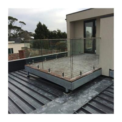 China Fashionable glass balustrade spigot spacing roof spigot fence for sale