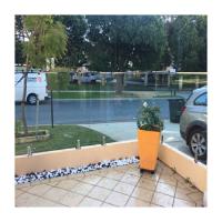 China Barbados frameless glass spigots suppliers metal spigot railings for roof terrace for sale