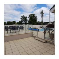 China Tinted glass fencing screened in porch railing stainless post and glass railing systems for sale