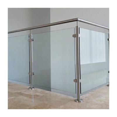 China Low iron glass banister temporary patio fencing safty glass porch railing for sale