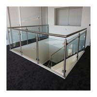 China Multilayer glass balustrades wood patio fence ultra white glass transparent deck railing for sale