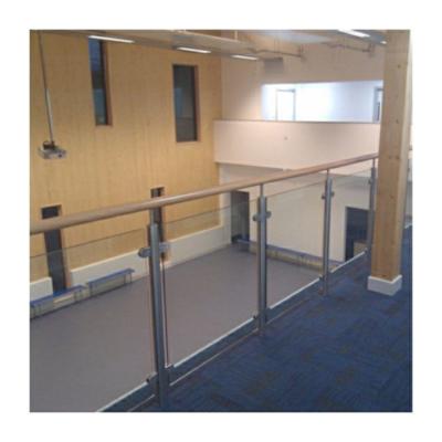China Anti slip glass banister decorative portable patio fencing tempered glass metal deck railing for sale