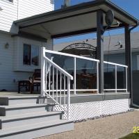 China Aluminum fence on retaining wall glass with steel railing factory aluminum glass balcony railings for sale