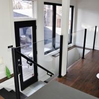 China Aluminum fence contractors glass top rail style aluminum railing deck with glass for sale