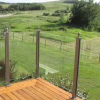 China Buy aluminum fence timber and glass balustrade model aluminum railing with glass panels for sale