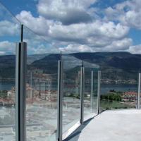 China Powder coated aluminum deck railing balcony steel railing with glass factory aluminium and glass railing for sale