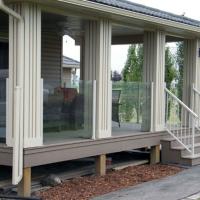 China Courtyard aluminum fence glass garden balustrade supplier tempered glass railing aluminum u channel for sale
