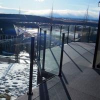 China Modern Glass Aluminium Balcony Railing Terrace Glass Railing Fence On Slope for sale